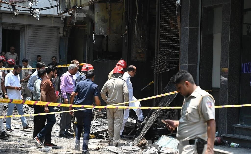 Incendie meurtrier à New Delhi : 21 morts, aucun Vietnamien parmi les ...