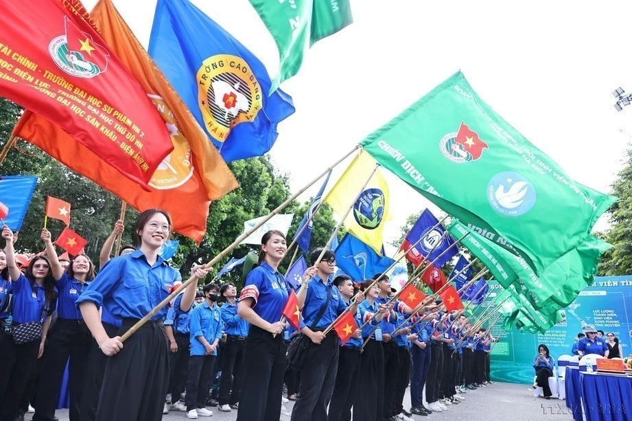 L'engagement patriotique de la jeunesse au service de la nation ...