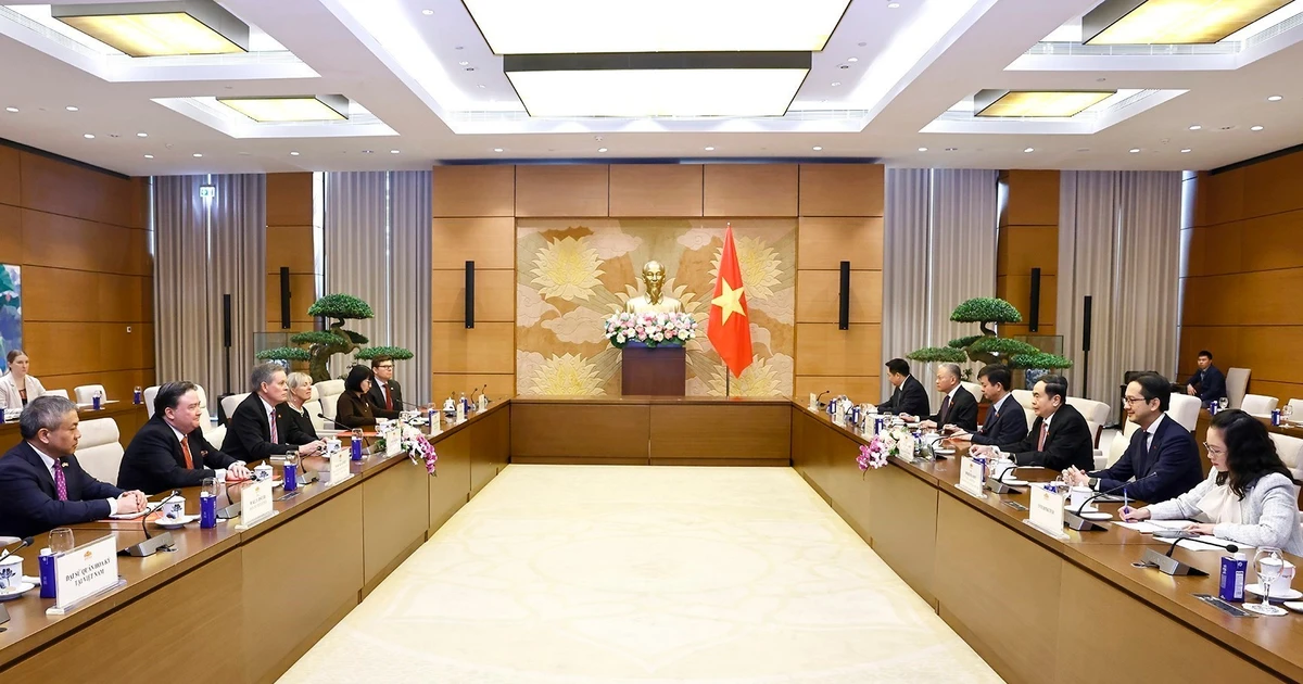 Le président de l'Assemblée nationale reçoit le sénateur américain ...