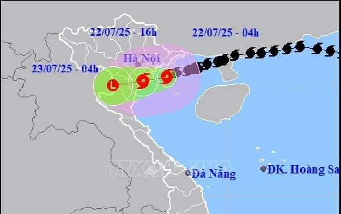 Le typhon Wipha continue de se déplacer vers l’ouest-sud-ouest à une ...